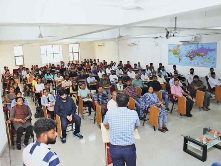 IAS-IPS Center full for the first time, 3 students got jobs after ...