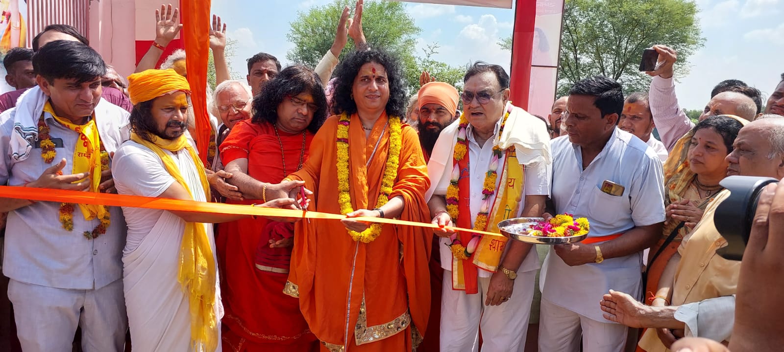Saints of Maharashtra built Gaushala in Vrindavan, saints inaugurated ...