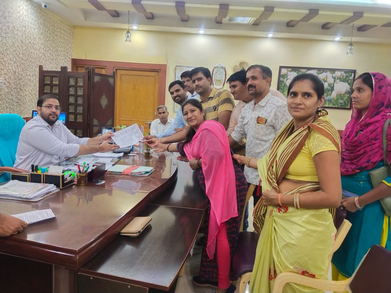 नियमित करने और इसी महीने सेवा नियम में शामिल करने की मांग | Student ...