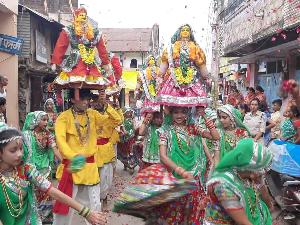 Nateshwar Nritya Sansthan took out Kala Yatra, more than 100 artists ...
