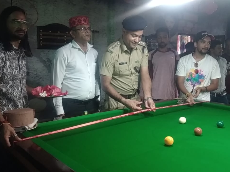 Friends Cafe and Restaurant opened in Padhar, SDM and DSP launched ...