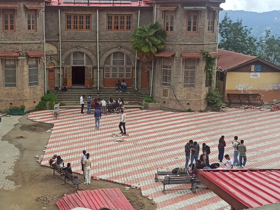 Today is the last day of admission in UG, Sanjauli College received ...