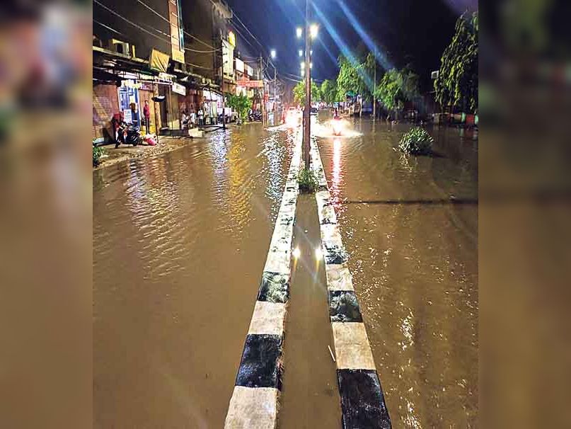 First good rain of the season, four inches of clouds rained in Dausa ...