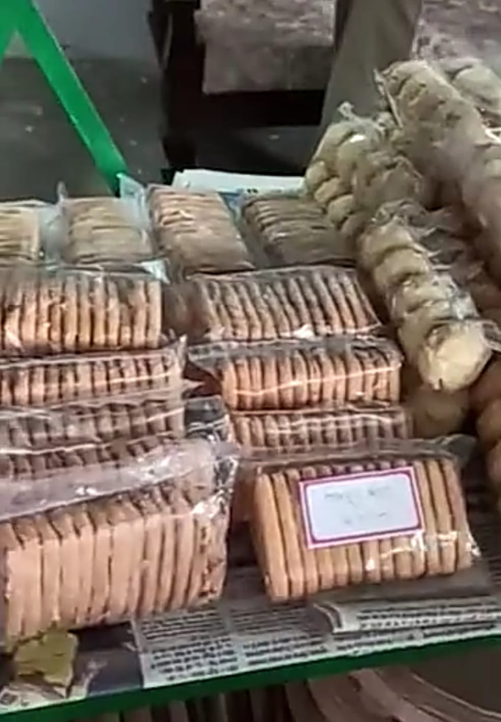 In Naini Central Jail, prisoners are making 77 products from cow ...