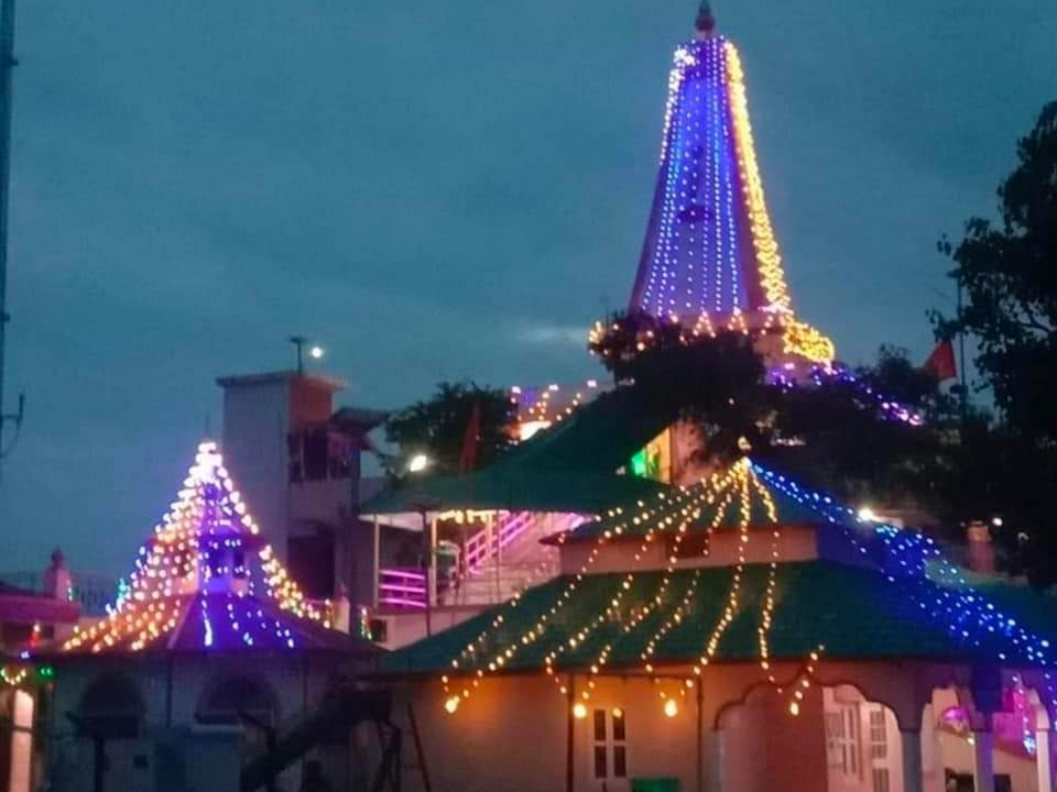 Una's ancient Sadashiv temple, lakhs of devotees perform Jalabhishek ...