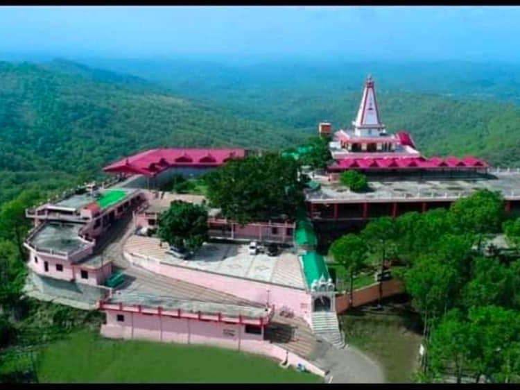 Una's ancient Sadashiv temple, lakhs of devotees perform Jalabhishek ...