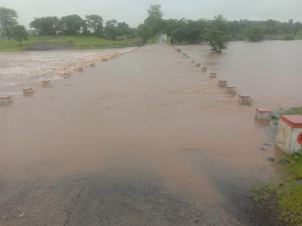 MP Mandla Rain News; Gaur River Water Level Increased, Water Logging In ...