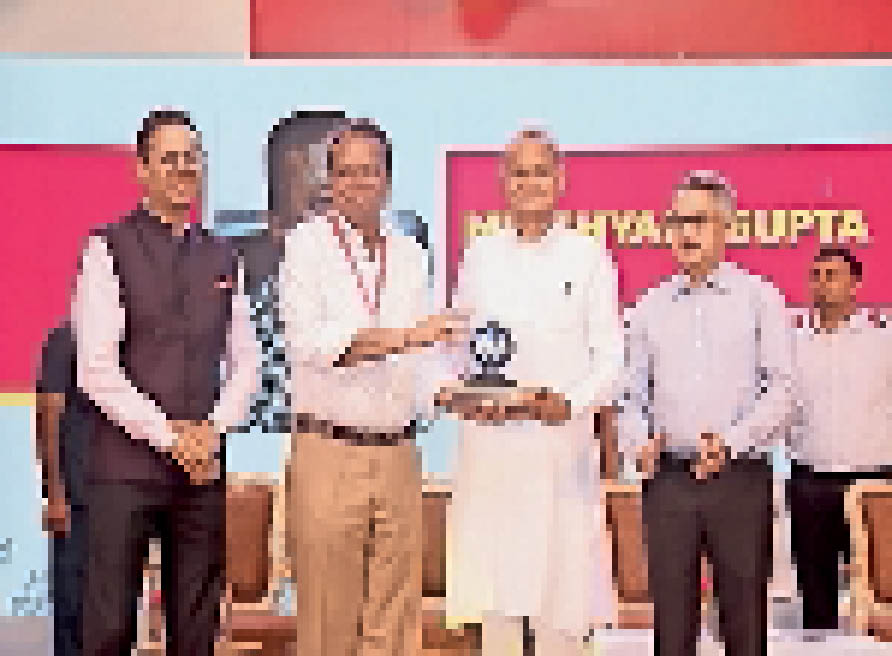 CM honored Shyam Gupta with Pride of Rajasthan Award | प्राइड ऑफ ...