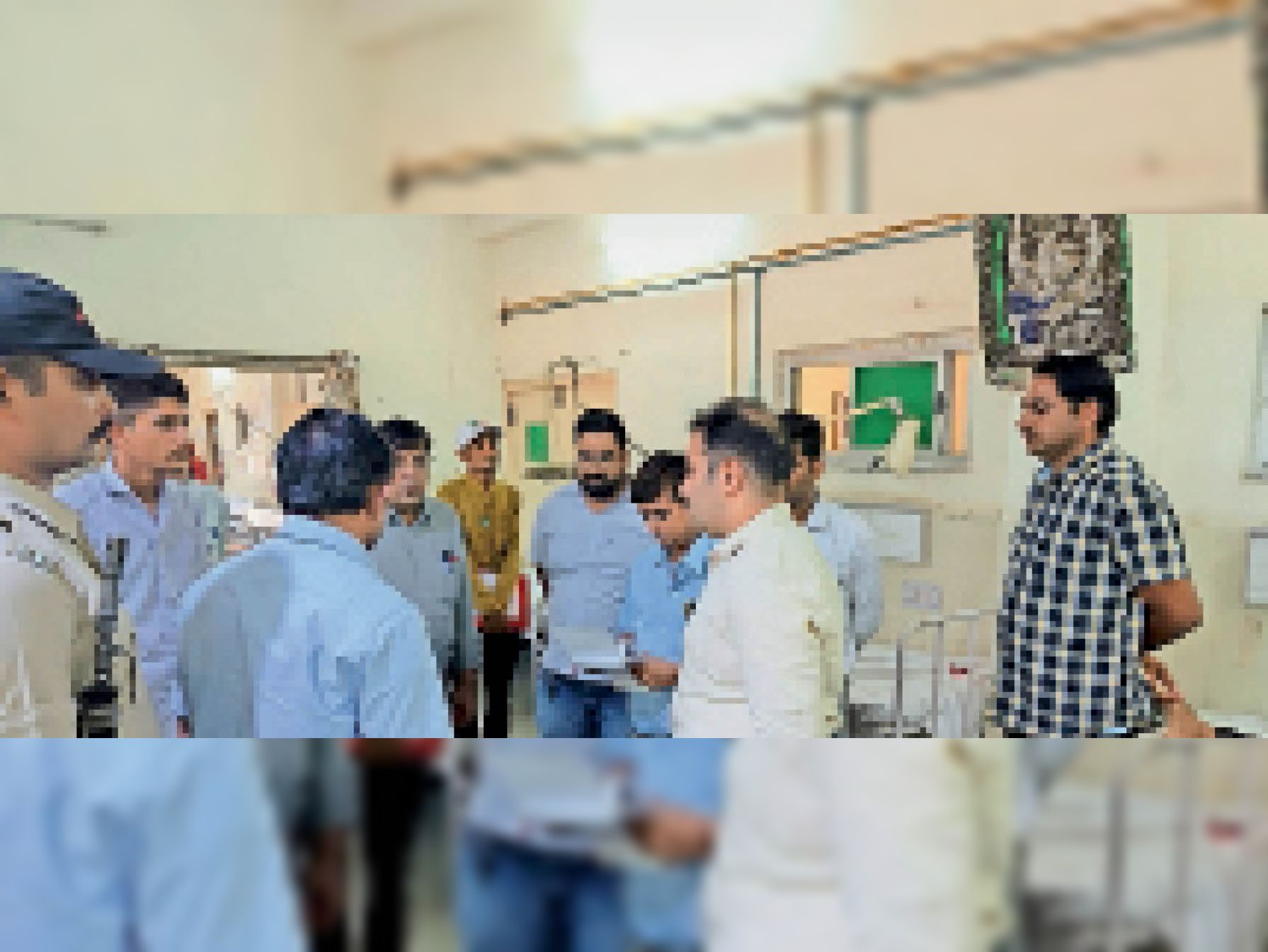 Notice to Dr. RK Aggarwal, Mukhtar and Prahlad of JLN for not doing ...