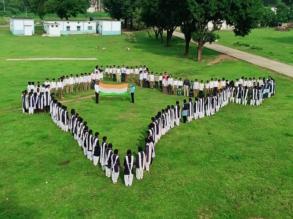 Tricolor and map of India by human chain | हर घर तिरंगा अभियान की पहल ...