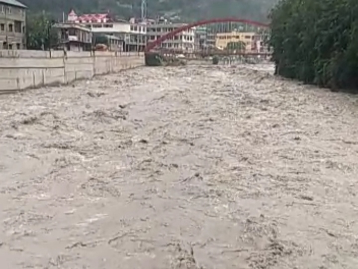 The gates of Larji and Pandoh dams opened, the water level of the Beas ...