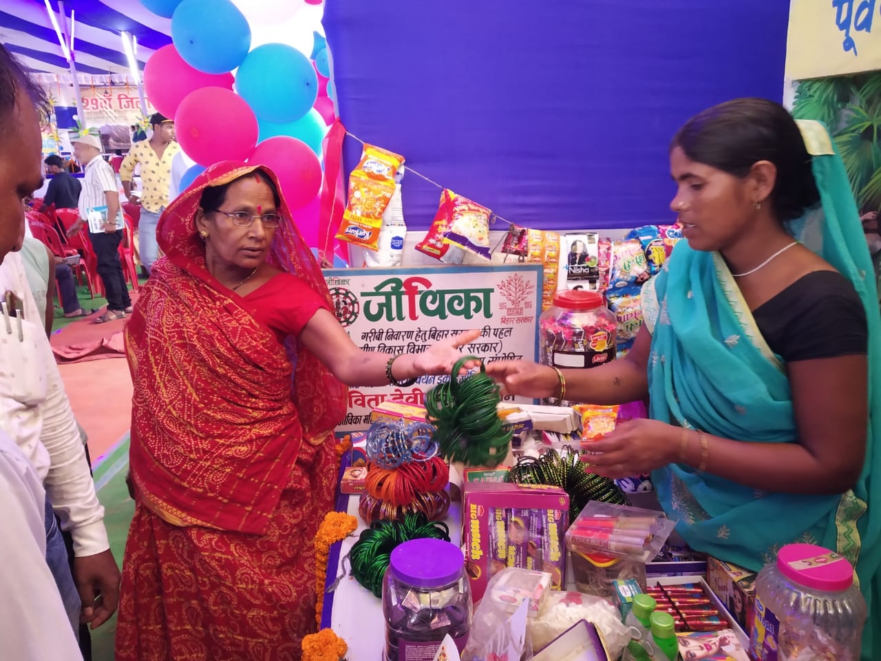 Jeevika changed the luck, earning 8 thousand every month | जीविका ने ...