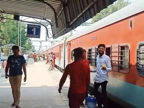 The service of Shalimar-Bhuj-Shalimar and Santragachi-Ajmer-Santragachi ...