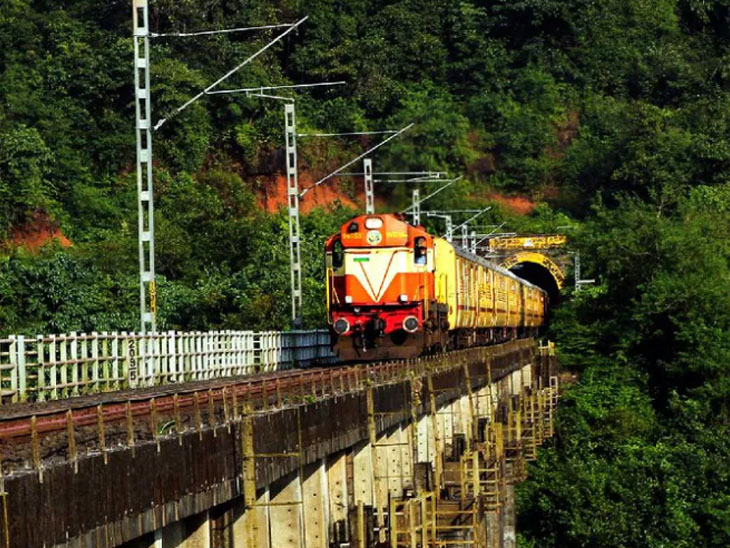 6 express trains including Bandra-Bhuj and Bandra-Gandhidham Superfast ...