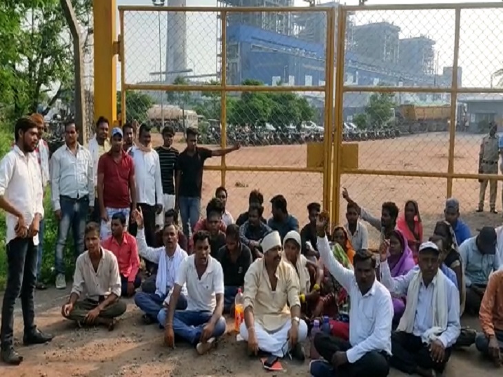 Employee's body found 50 feet above Rkm power plant in Janjgir | पावर प्लांट में 50 फीट ऊपर मिली ...