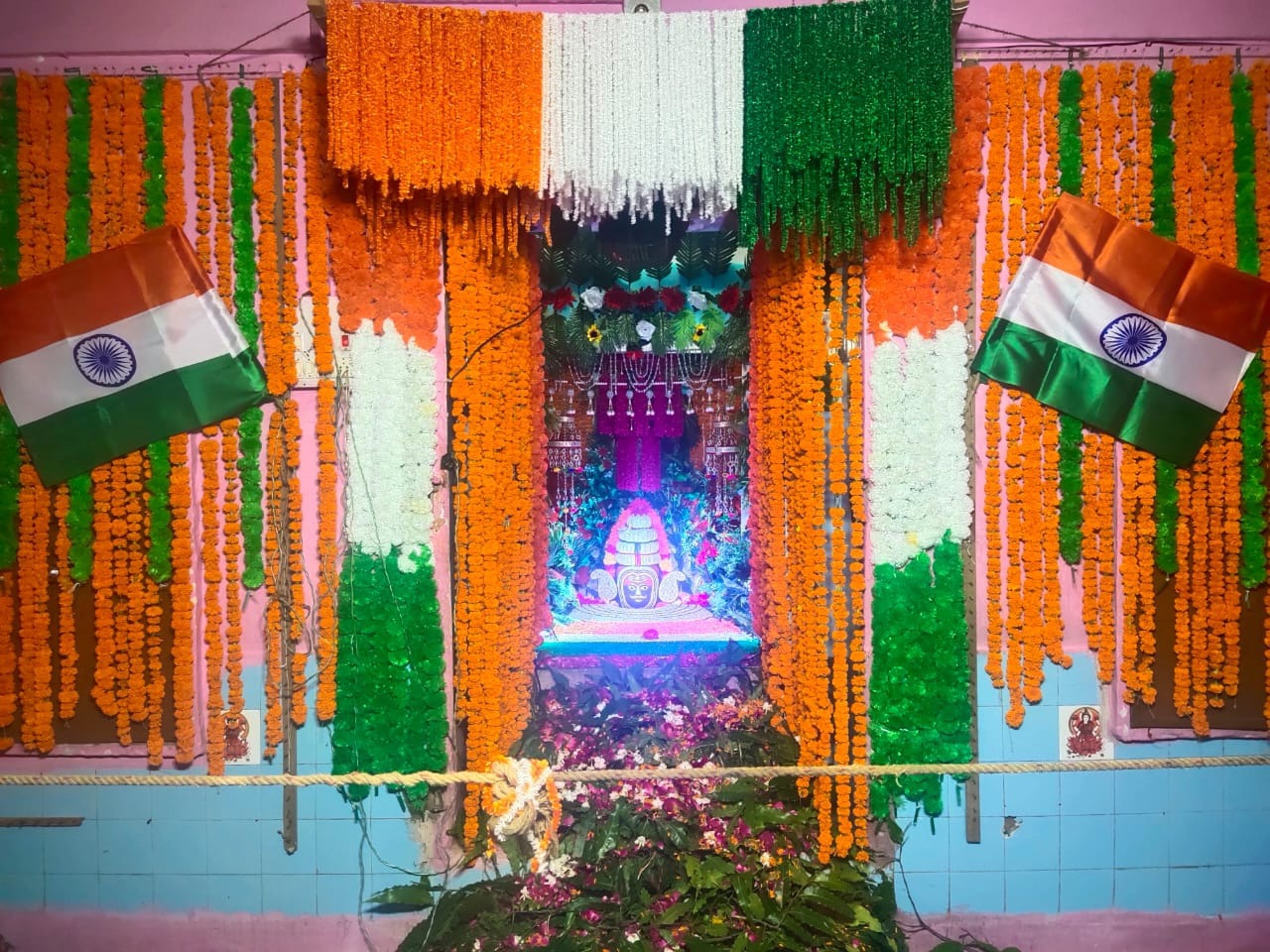 Tricolor tableau of Lord Shankar decorated at Kadamba Kund in Chhapoli ...