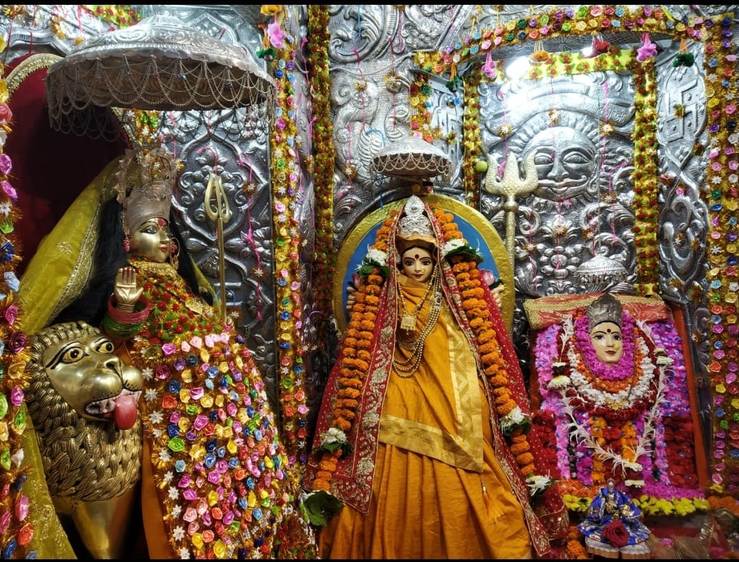 On the occasion of Shravani Purnima Rakshabandhan, Mother Rani was ...