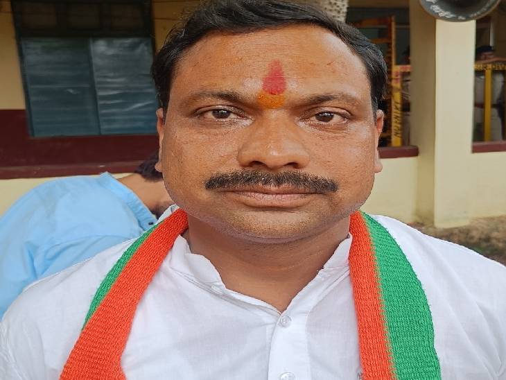 नगर पालिका में BJP ने जमाया कब्जा, विनोद साहू निर्विरोध बने अध्यक्ष ...