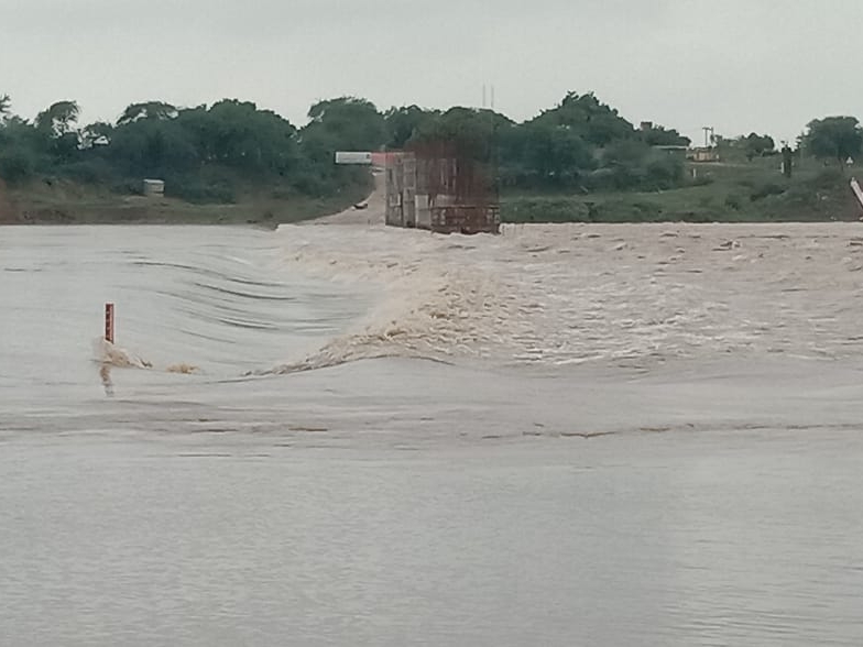 Khatauli bridge is submerged for the last two days Sheopur-Kota highway ...
