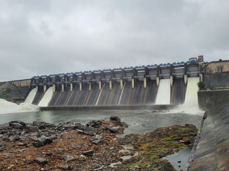 Gates opened before danger level, lessons learned from Gandhi Sagar Dam ...