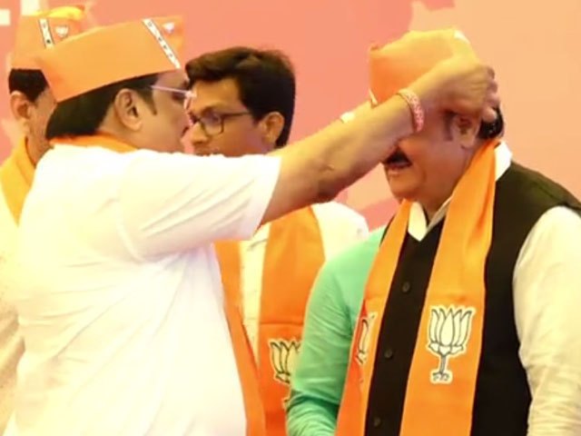 Two Congress ministers Naresh Rawal And Raju Parmar Join BJP | कांग्रेस ...