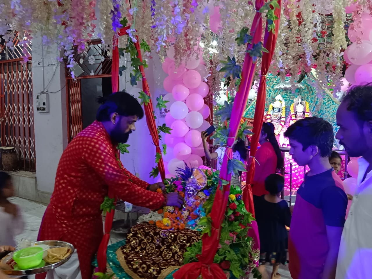 The birth anniversary of Shri Krishna was celebrated with pomp in ...