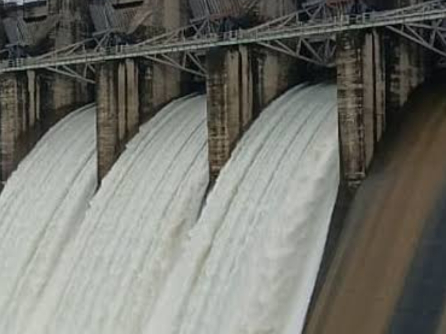 Due to continuous rain, three gates of Tawa Dam were opened, 15090 ...