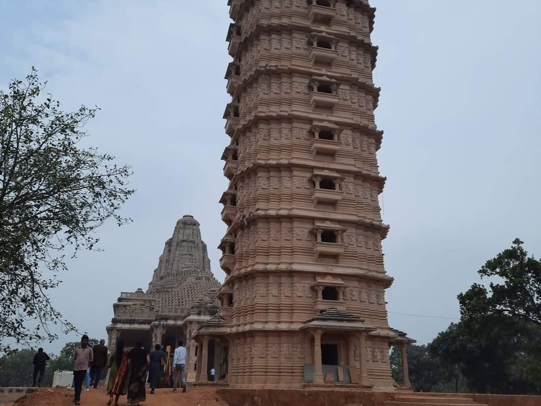 Many tourist places like Kabir Chabutra, Sarvodaya Jain Temple, Kapil ...