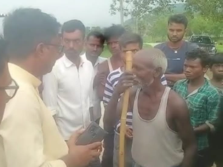 2 teenage girls died due to snake bite in Aurangabad, Both of them lost ...