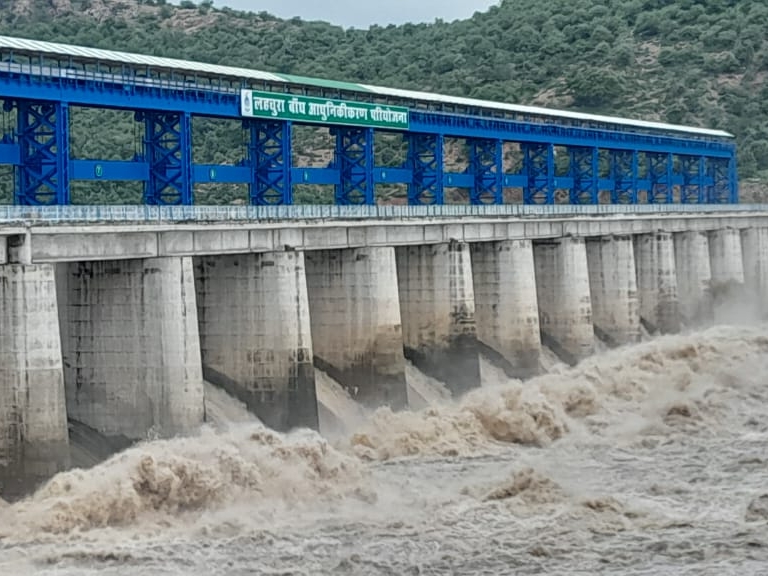 After the release of water from Sujara Dam, water increased in Dhasan ...