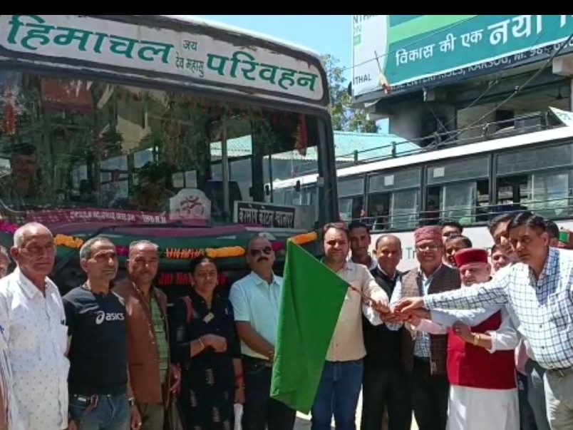 Himachal Mandi Gawalpur got the gift of bus in Karsog, MLA Hira Lal ...