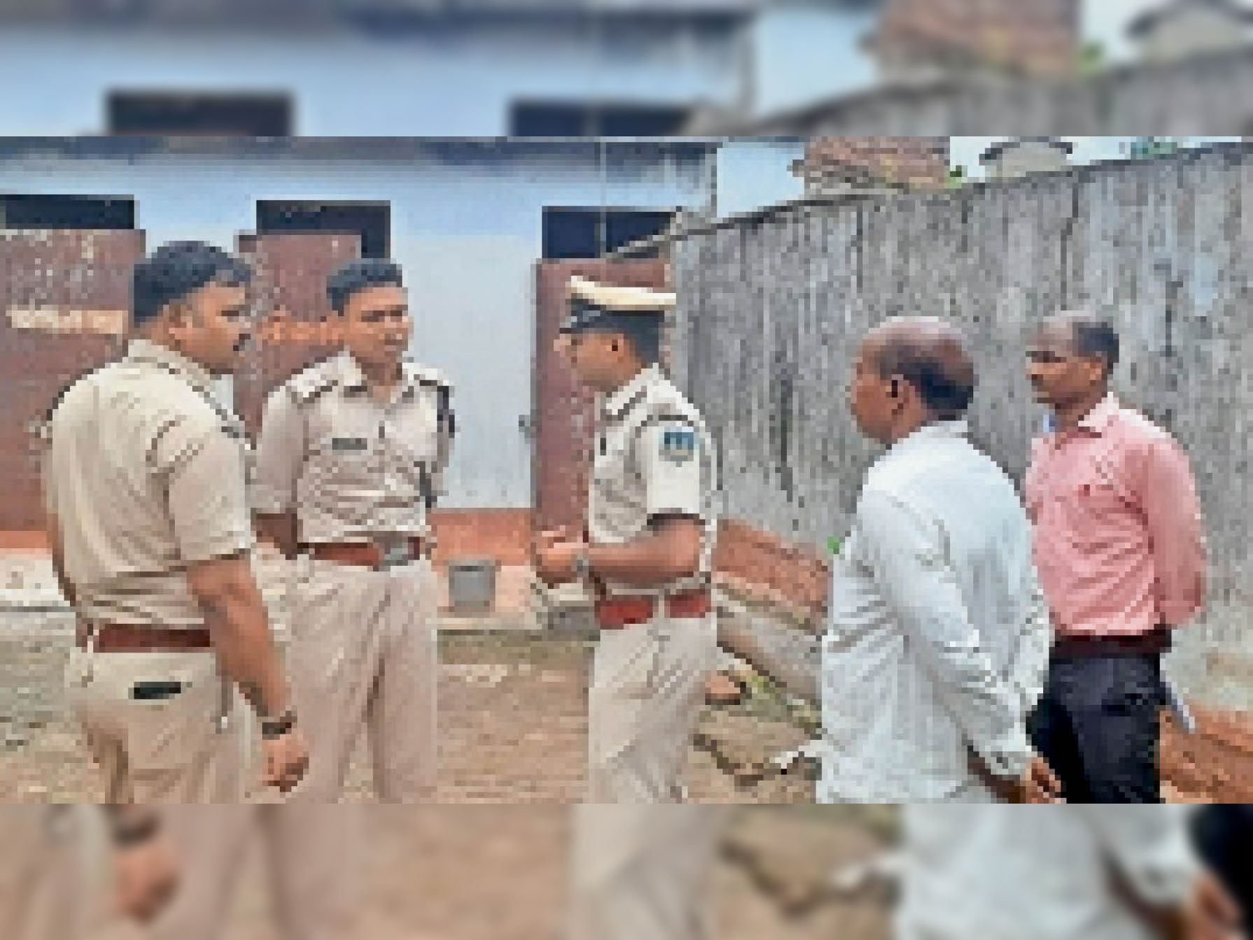 SP and SDPO saw land for new building of Mihijam police station ...