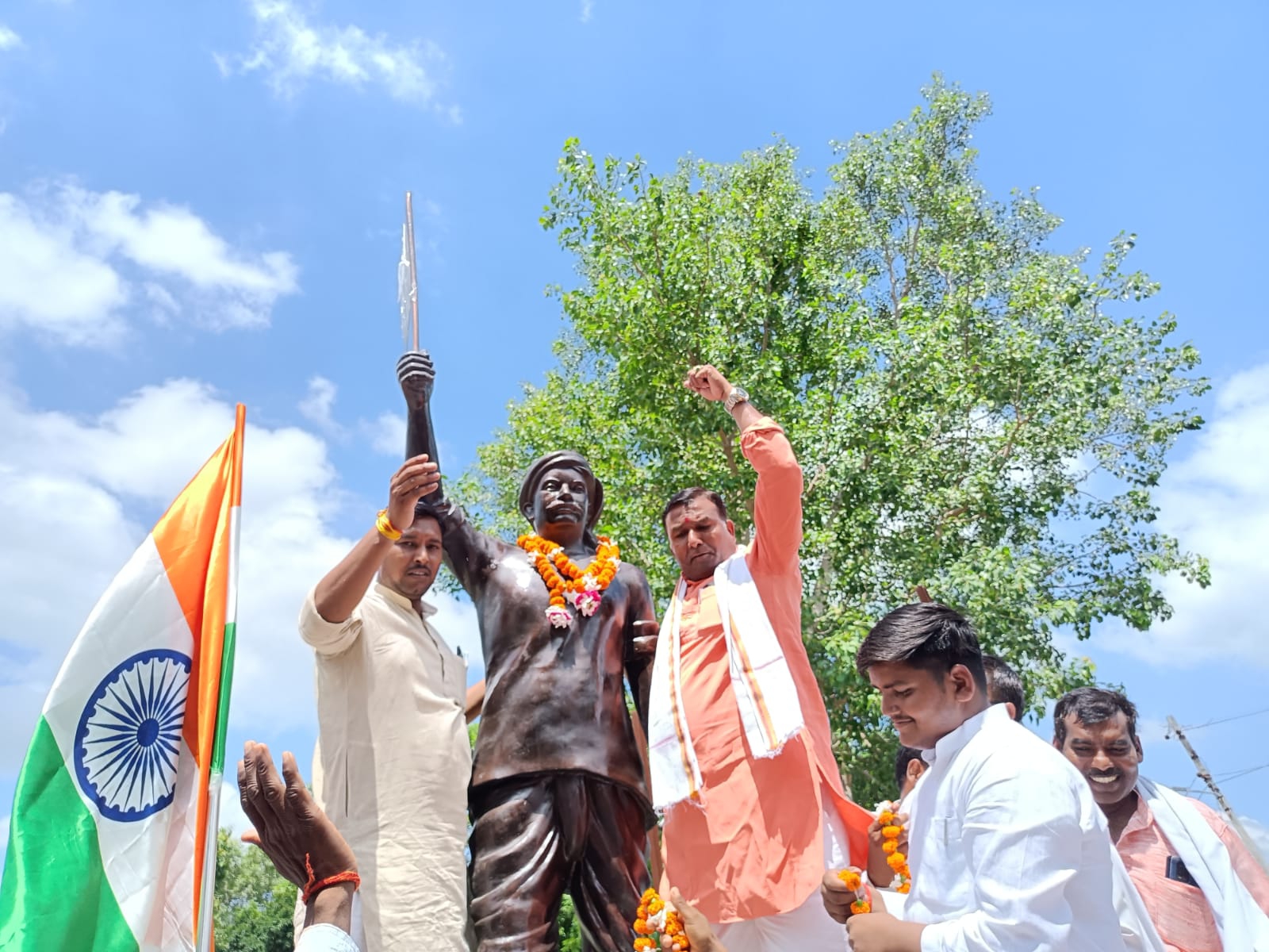 Martyr Gulab Singh Lodhi's martyrdom day celebrated in Bangarmau ...