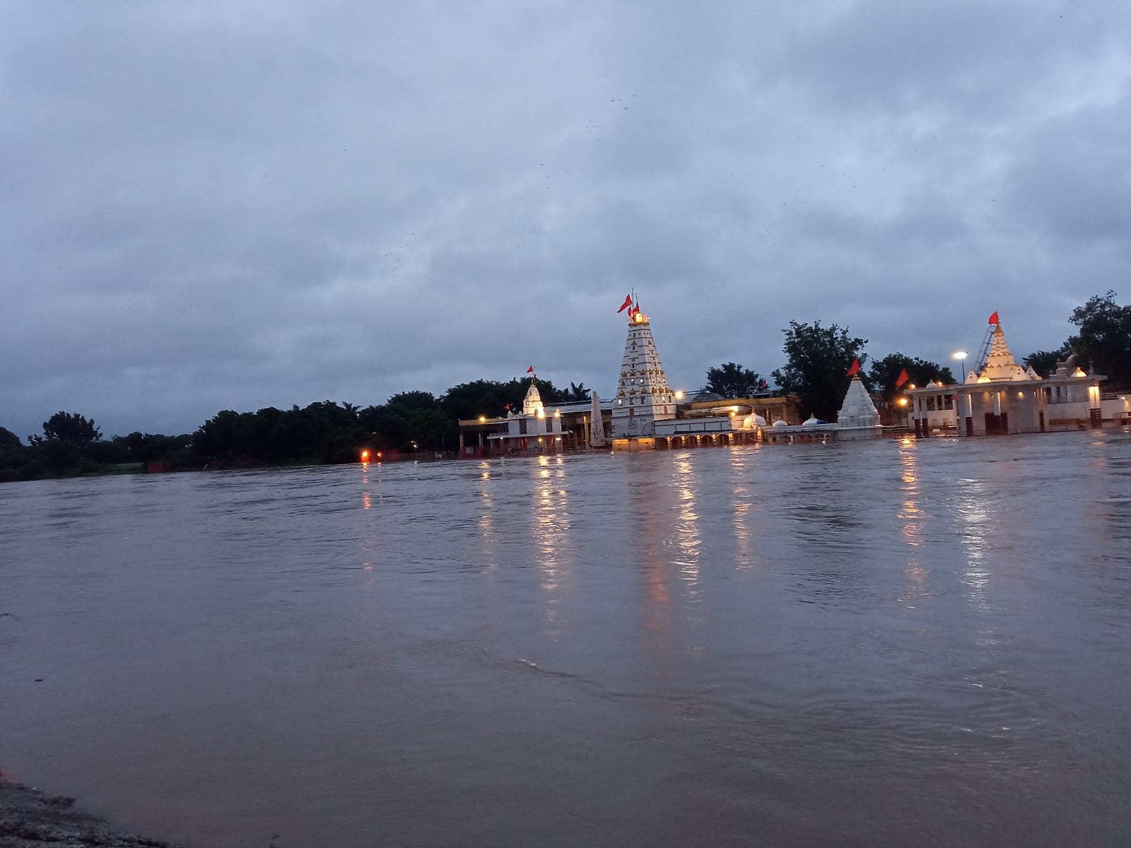 Mandsaur (MP) Rainfall Photos; Chambal River Water Level increased ...