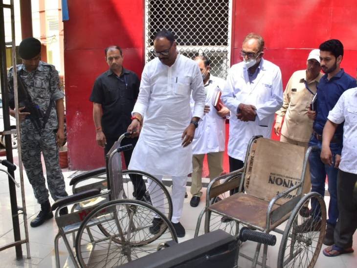 Lucknow - Shocking picture of patient surfaced in Lucknow's Civil ...