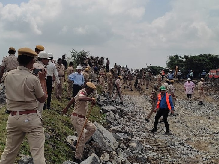 Information was received about the collapse of Jindal Mines, the ...