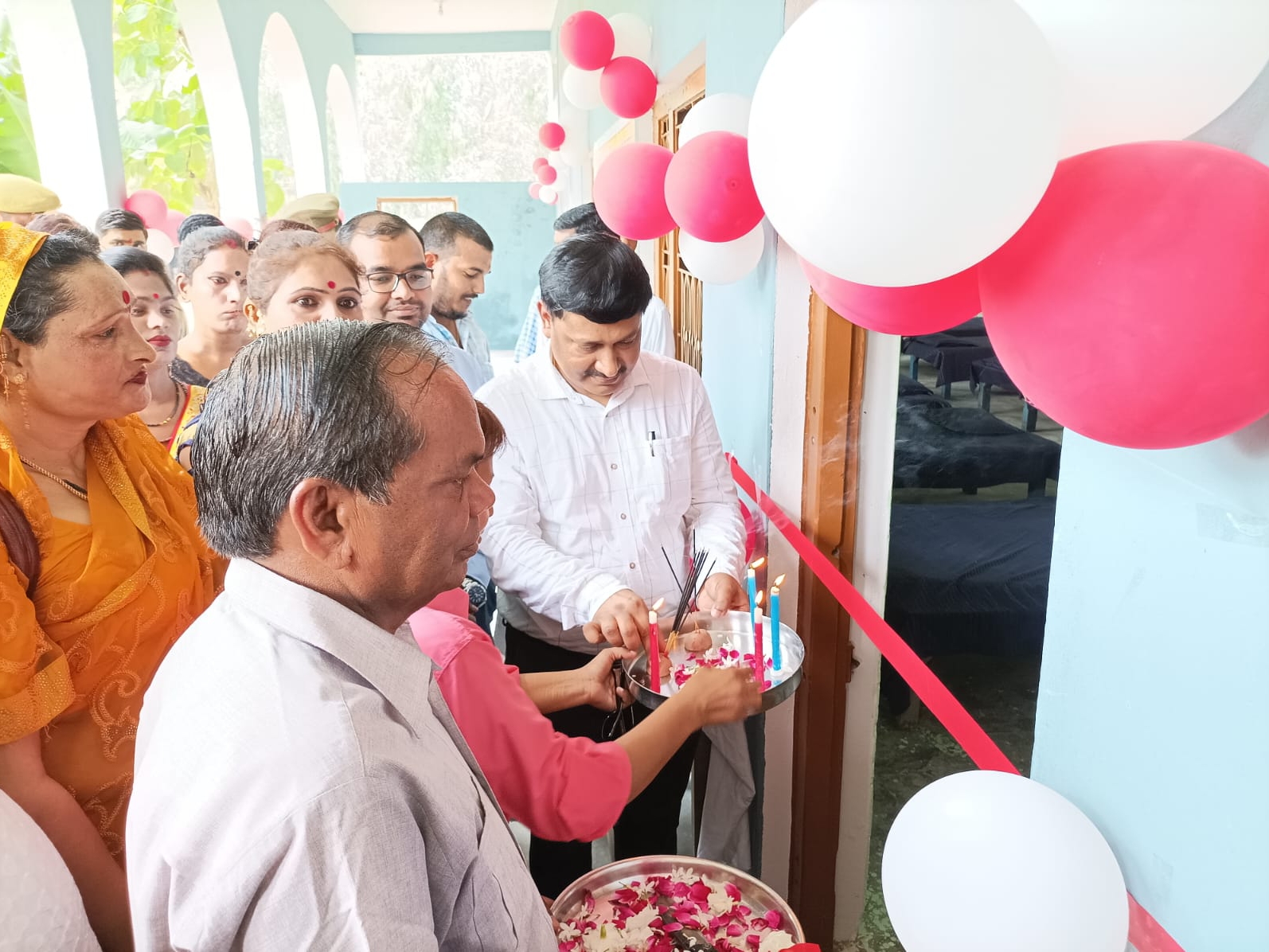 25 bed facility found in Muhammadabad Gohna, eunuchs congratulated ...