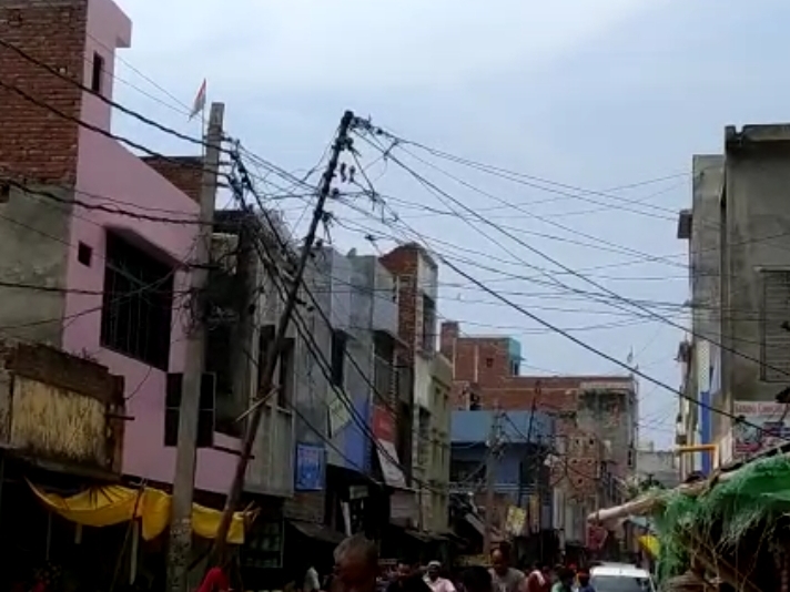 Aliganj's electricity system collapsed