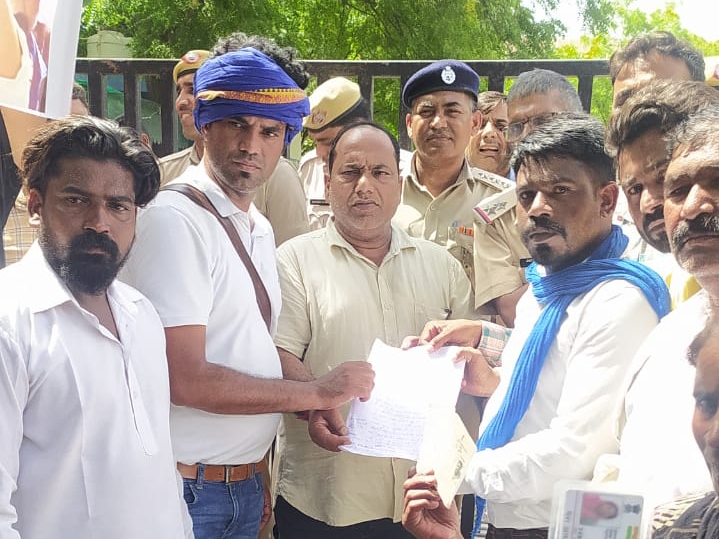 Demonstration against HUDA in Hisar - men and women asked for a pucca ...
