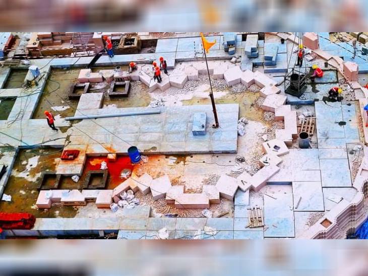 The sanctum sanctorum in the shape of a lotus will be full of religious ...