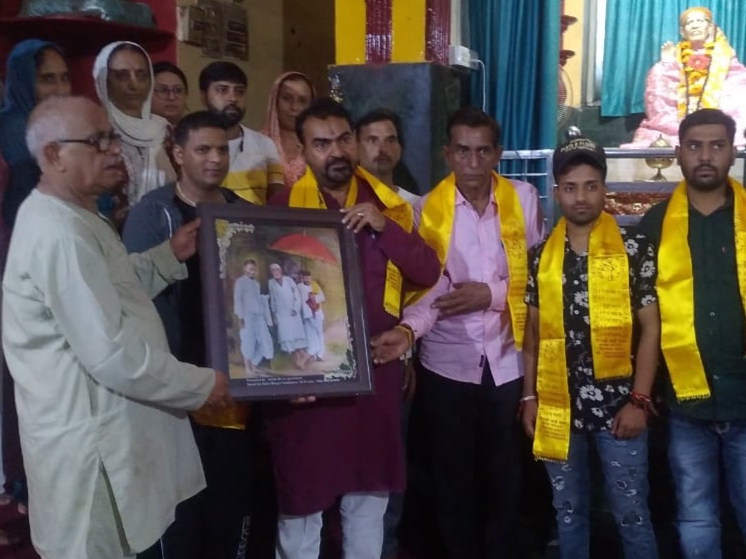 Huge Bhandara organized in Sai Mandir, Devotees reached the temple and ...