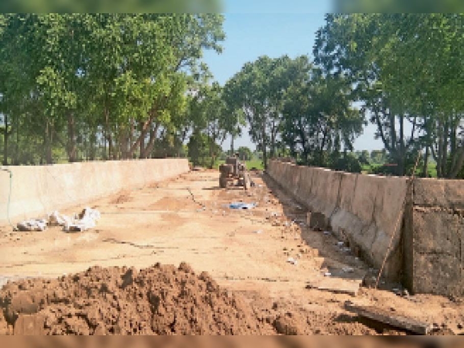Traffic will start soon from the new bridge of Bhakra canal, people of ...