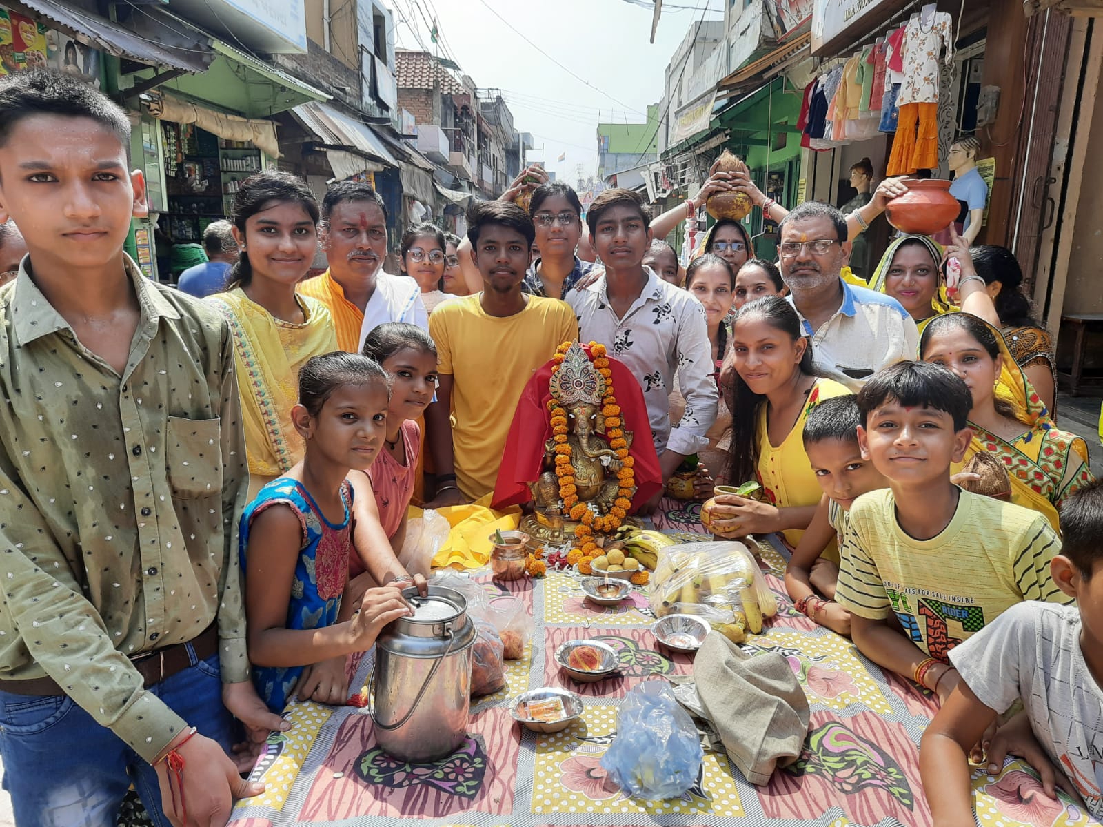 Ganesh Chaturthi celebrated with pomp in Anupshahr, procession took ...