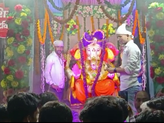 MLA Laxmi Raj Singh inaugurated the yatra, was welcomed by devotees ...