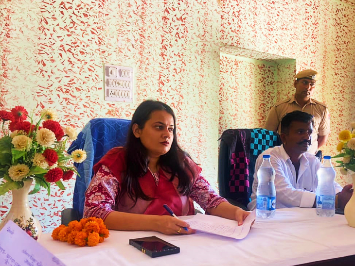 Instructions given to solve the problems of the people in Dabla village ...