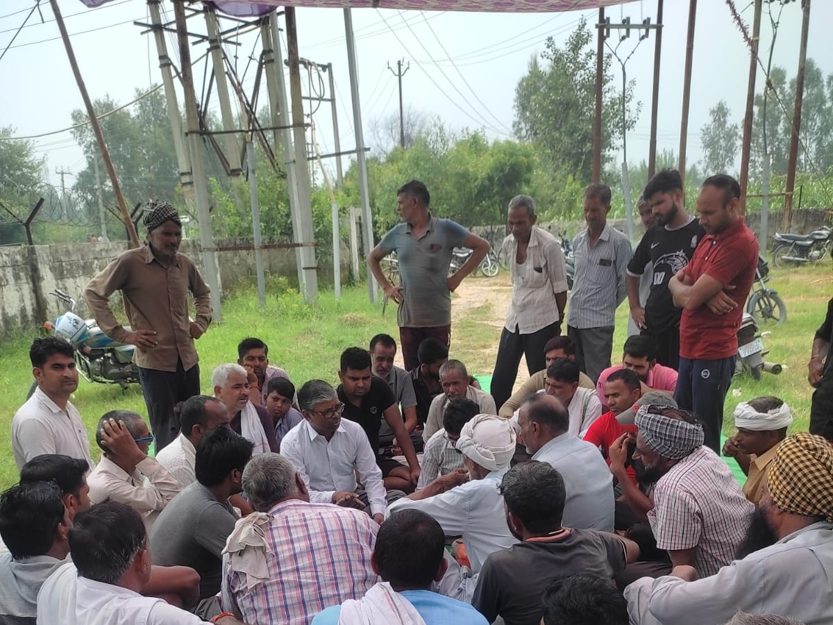 Angry farmers surrounded the power sub-station due to the cut of ...
