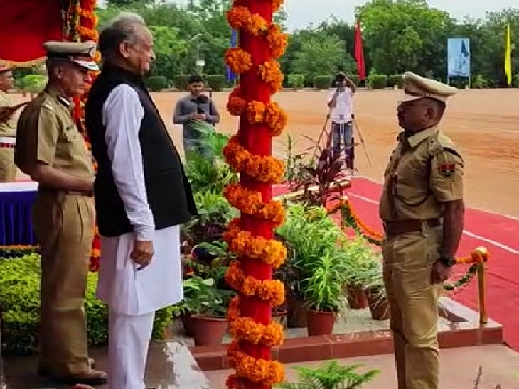 Ashok Gehlot In RPA Passing Out Parade; President's Medal To ADG Ashok ...