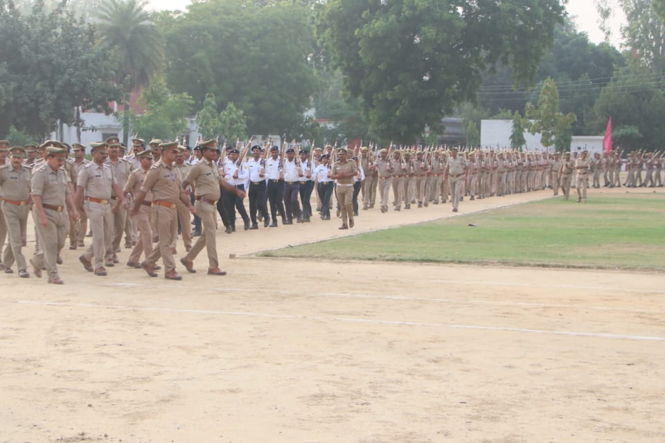 SSP taught the lesson of discipline to the police in the police line ...