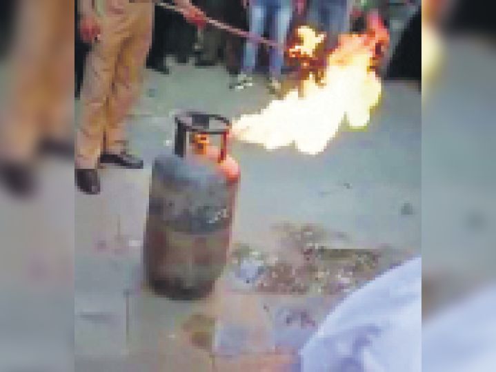 Consumers can also claim compensation on gas cylinder leak accident ...