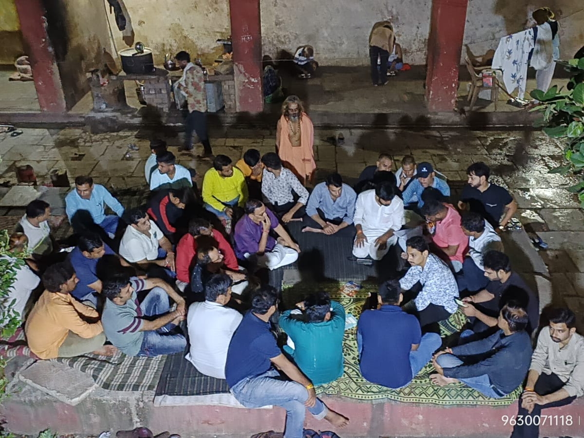Devotees meet for the task of adorning the sanctum sanctorum of Baijnath temple Agar, plan to ...